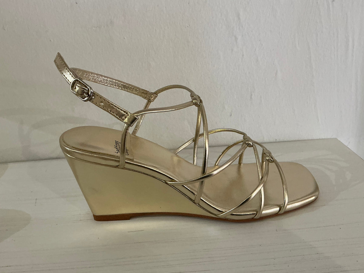 Socialz – Courtney’s Shoes